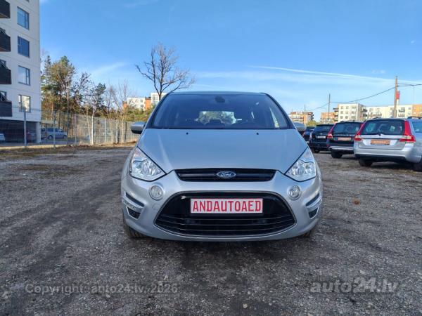 Pelēks Ford S-Max 2014 Tallina, ar dzinēja tilpumu 2.20 L un nobraukumu 200 tūkst. km par 6999 €, foto 9 vietnē AUTOMOTO.COM.LV