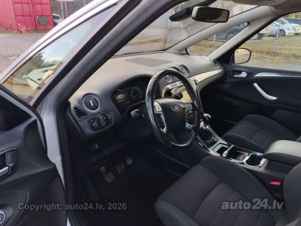 Pelēks Ford S-Max 2014 Tallina, ar dzinēja tilpumu 2.20 L un nobraukumu 200 tūkst. km par 6999 €, foto 10 vietnē AUTOMOTO.COM.LV