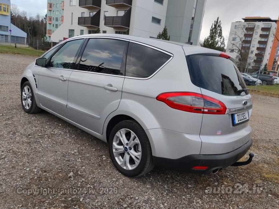 Grey Ford S-Max 2014 in Tallinn, with an engine capacity of 2.20 L and mileage of 200 thousand km for 6999 €, photo 4 on AUTOMOTO.COM.LV