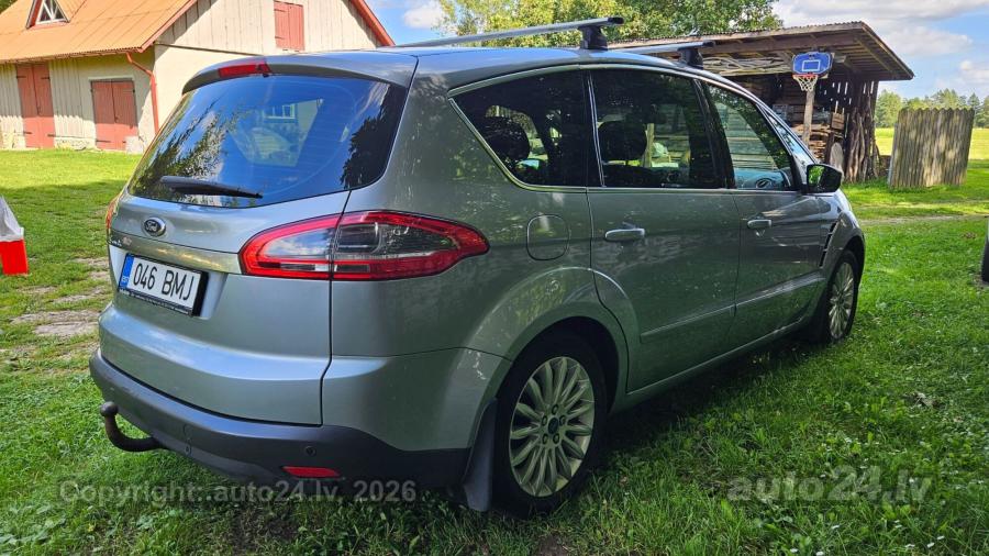 Grey Ford S-Max 2014 in Tallinn, with an engine capacity of 2.00 L and mileage of 257 thousand km for 5490 €, photo 5 on AUTOMOTO.COM.LV