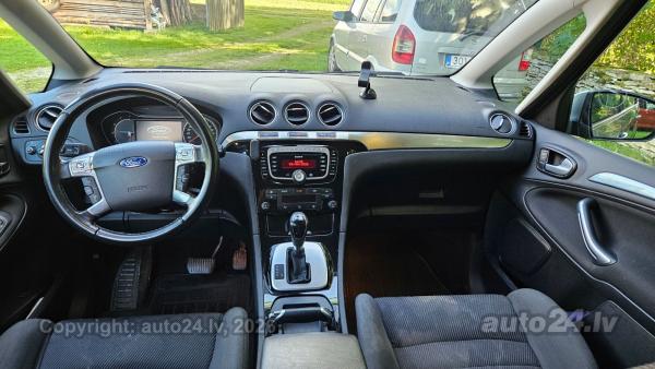 Pelēks Ford S-Max 2014 Tallina, ar dzinēja tilpumu 2.00 L un nobraukumu 257 tūkst. km par 5490 €, foto 6 vietnē AUTOMOTO.COM.LV