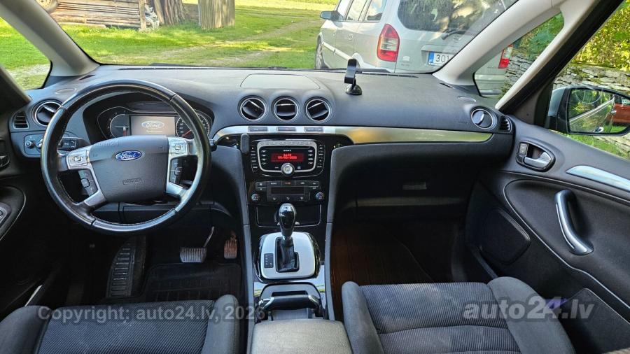 Grey Ford S-Max 2014 in Tallinn, with an engine capacity of 2.00 L and mileage of 257 thousand km for 5490 €, photo 6 on AUTOMOTO.COM.LV