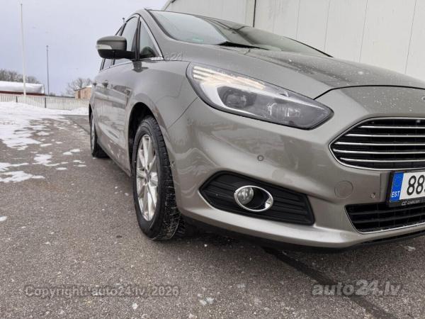 Pelēks Ford S-Max 2015 Kerdla, ar dzinēja tilpumu 2.00 L un nobraukumu 272 tūkst. km par 10500 €, foto 6 vietnē AUTOMOTO.COM.LV