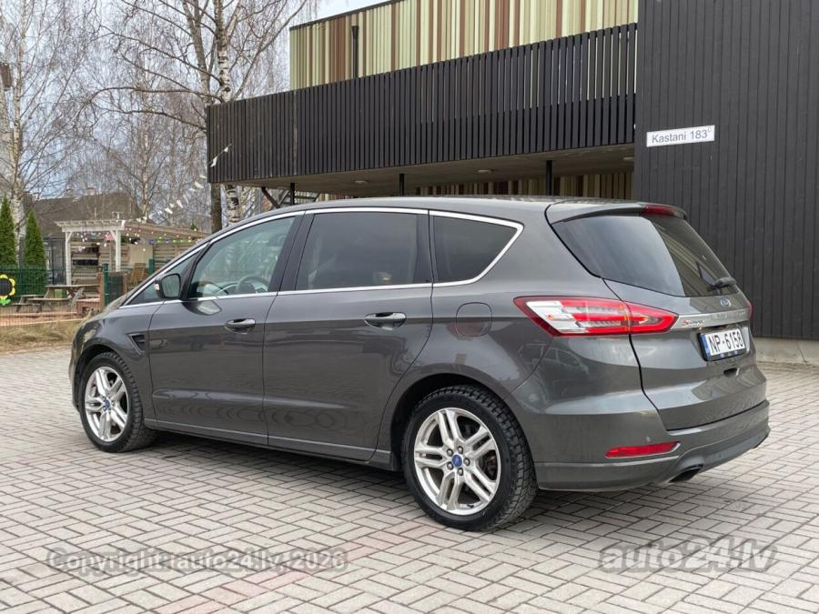 Grey Ford S-Max 2015 in Tartu, with an engine capacity of 0.00 L and mileage of 194 thousand km for 7990 €, photo 6 on AUTOMOTO.COM.LV