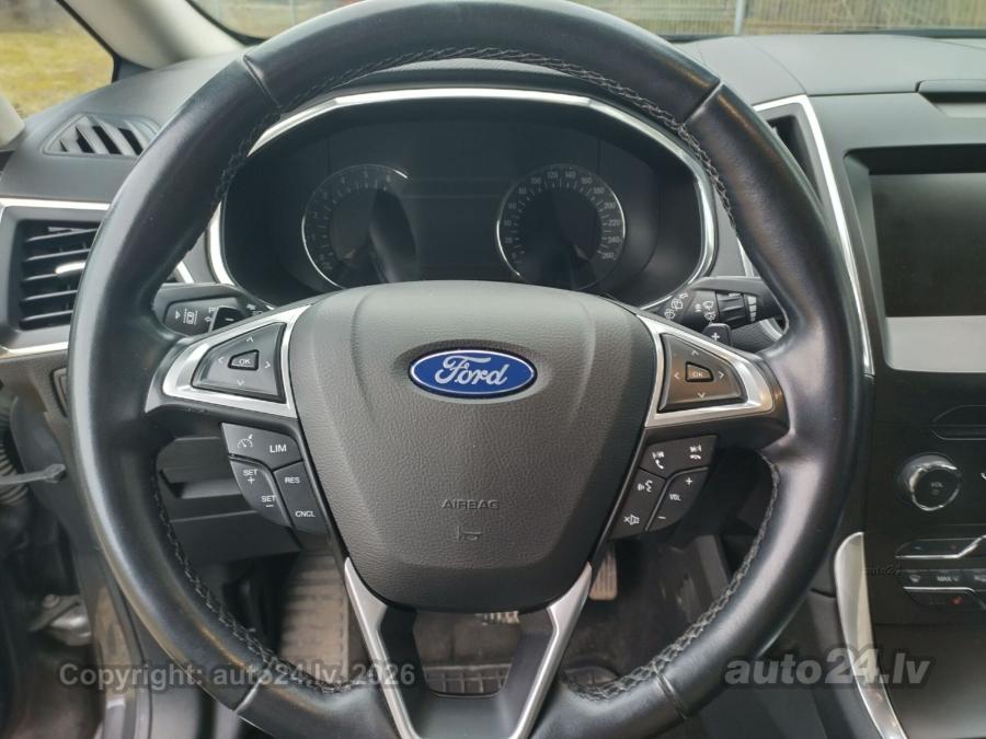 Grey Ford S-Max 2015 in Rakvere, with an engine capacity of 2.00 L and mileage of 265 thousand km for 10500 €, photo 5 on AUTOMOTO.COM.LV