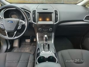 Grey Ford S-Max 2015 in Rakvere, with an engine capacity of 2.00 L and mileage of 265 thousand km for 10500 €, photo 6 on AUTOMOTO.COM.LV