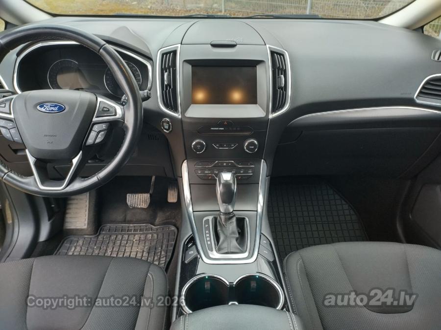 Grey Ford S-Max 2015 in Rakvere, with an engine capacity of 2.00 L and mileage of 265 thousand km for 10500 €, photo 6 on AUTOMOTO.COM.LV