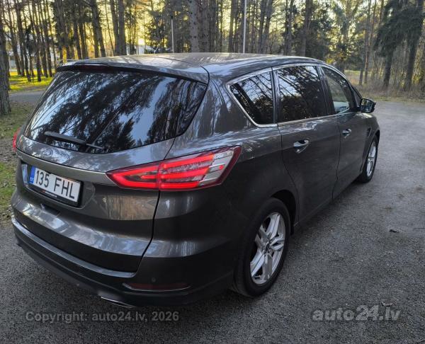 Grey Ford S-Max 2015 in Tallinn, with an engine capacity of 2.00 L and mileage of 201 thousand km for 10490 €, photo 5 on AUTOMOTO.COM.LV