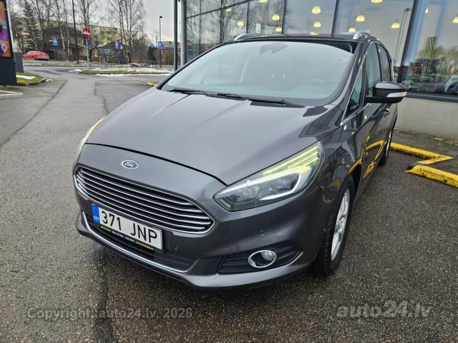 Grey Ford S-Max 2016 in Tartu, with an engine capacity of 2.00 L and mileage of 272 thousand km for 9990 €, photo 2 on AUTOMOTO.COM.LV