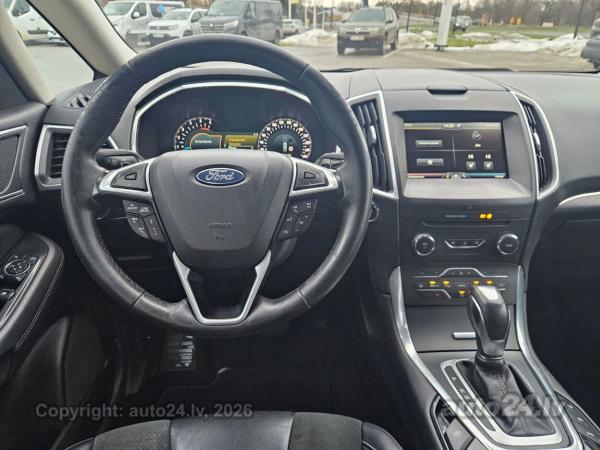 Grey Ford S-Max 2016 in Tartu, with an engine capacity of 2.00 L and mileage of 272 thousand km for 9990 €, photo 8 on AUTOMOTO.COM.LV