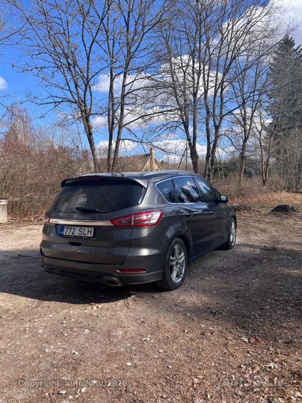 Grey Ford S-Max 2016 in Tallinn, with an engine capacity of 2.00 L and mileage of 210 thousand km for 10900 €, photo 4 on AUTOMOTO.COM.LV