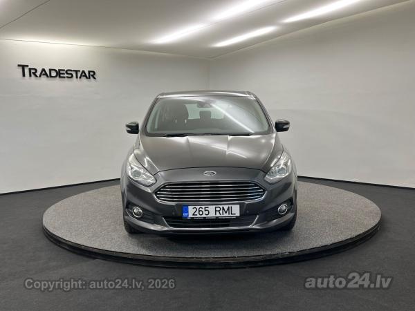 Grey Ford S-Max 2016 in Parnu, with an engine capacity of 2.00 L and mileage of 217 thousand km for 9490 €, photo 2 on AUTOMOTO.COM.LV