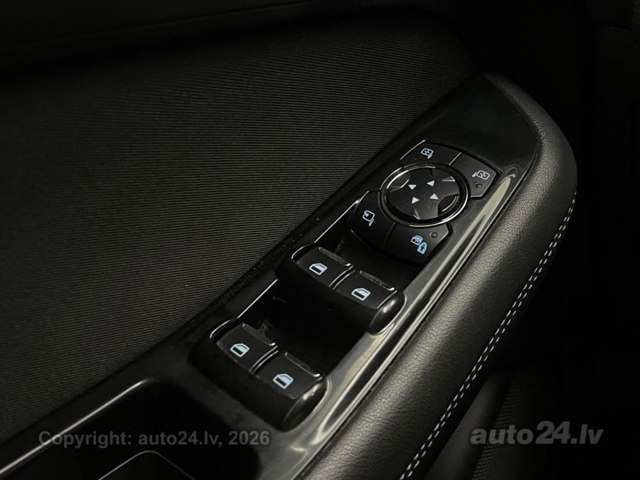 Pelēks Ford S-Max 2016 Pērnava, ar dzinēja tilpumu 2.00 L un nobraukumu 217 tūkst. km par 9490 €, foto 21 vietnē AUTOMOTO.COM.LV