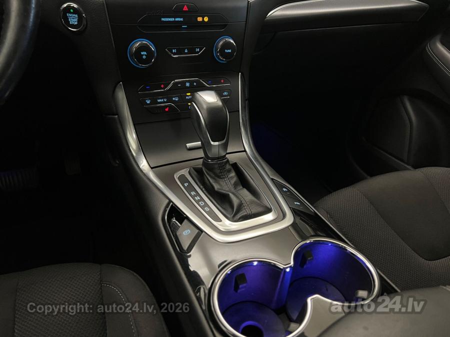 Pelēks Ford S-Max 2016 Pērnava, ar dzinēja tilpumu 2.00 L un nobraukumu 217 tūkst. km par 9490 €, foto 24 vietnē AUTOMOTO.COM.LV