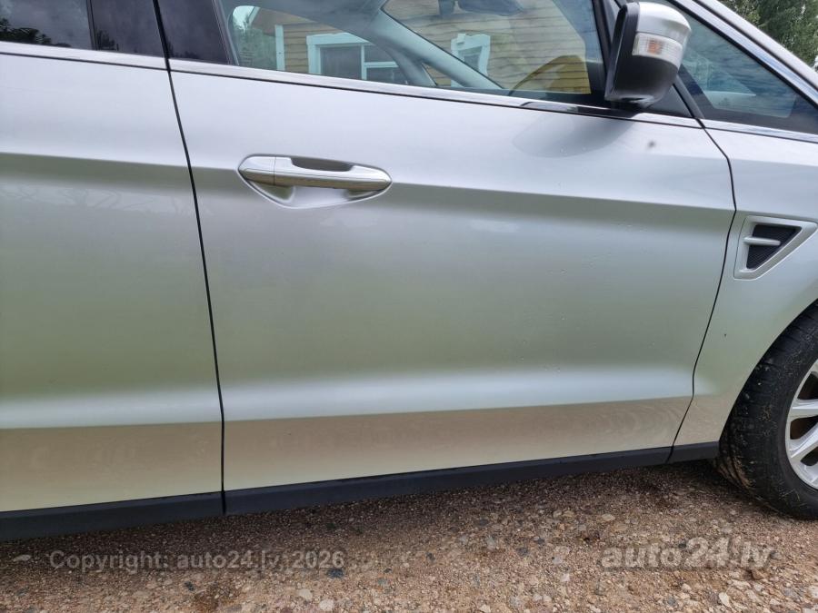 Grey Ford S-Max 2016 in Voru, with an engine capacity of 2.00 L and mileage of 303 thousand km for 9900 €, photo 19 on AUTOMOTO.COM.LV