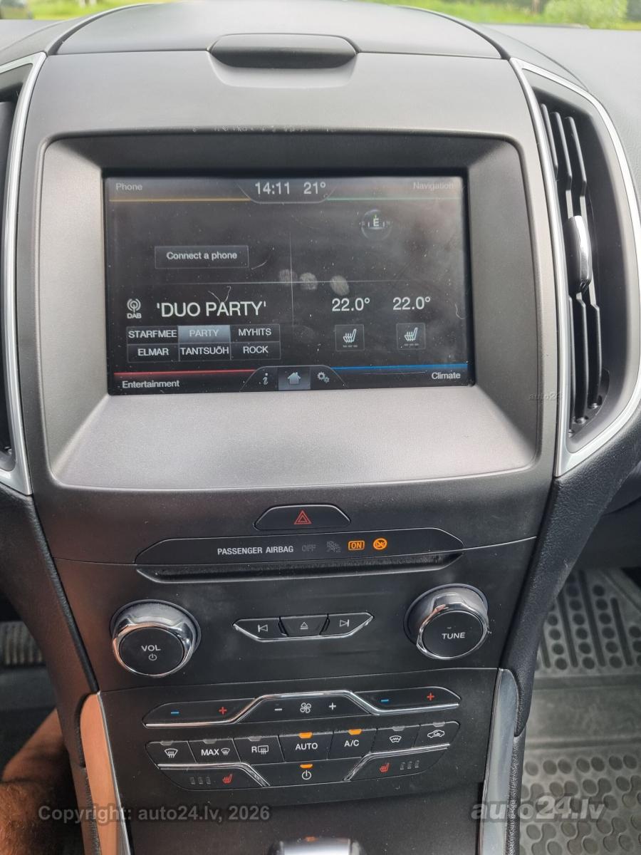 Grey Ford S-Max 2016 in Voru, with an engine capacity of 2.00 L and mileage of 303 thousand km for 9900 €, photo 23 on AUTOMOTO.COM.LV