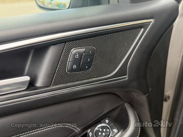 Pelēks Ford S-Max 2016 Veru, ar dzinēja tilpumu 2.00 L un nobraukumu 257 tūkst. km par 8990 €, foto 9 vietnē AUTOMOTO.COM.LV