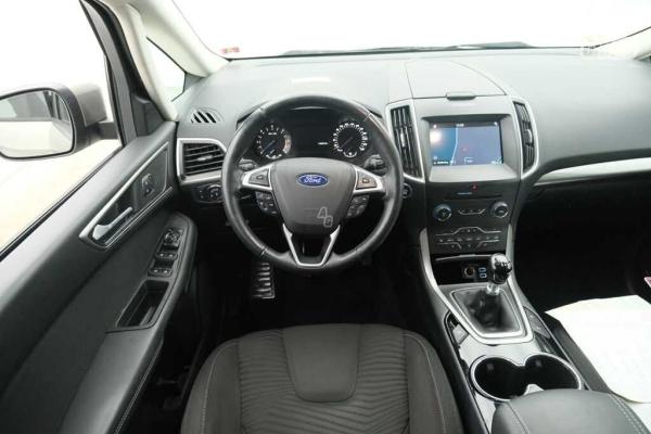 Grey Ford S-Max 2016 in Vilnius, with an engine capacity of 2.00 L and mileage of 285 thousand km for 7490 €, photo 5 on AUTOMOTO.COM.LV