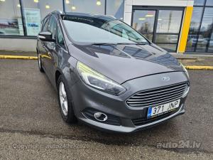 Grey Ford S-Max 2016 in Tartu, with an engine capacity of 2.00 L and mileage of 272 thousand km for 8990 €, photo  on AUTOMOTO.COM.LV