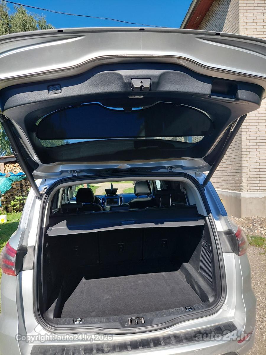 Pelēks Ford S-Max 2016 Tartu, ar dzinēja tilpumu 2.00 L un nobraukumu 315 tūkst. km par 9000 €, foto 7 vietnē AUTOMOTO.COM.LV
