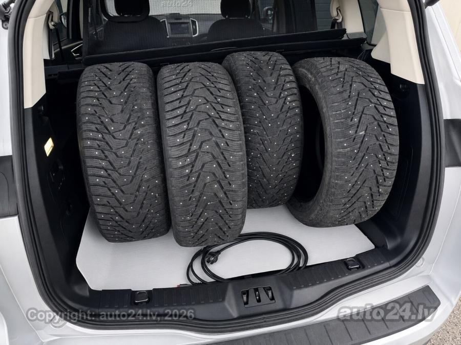 Pelēks Ford S-Max 2016 Pērnava, ar dzinēja tilpumu 2.00 L un nobraukumu 302 tūkst. km par 8990 €, foto 13 vietnē AUTOMOTO.COM.LV