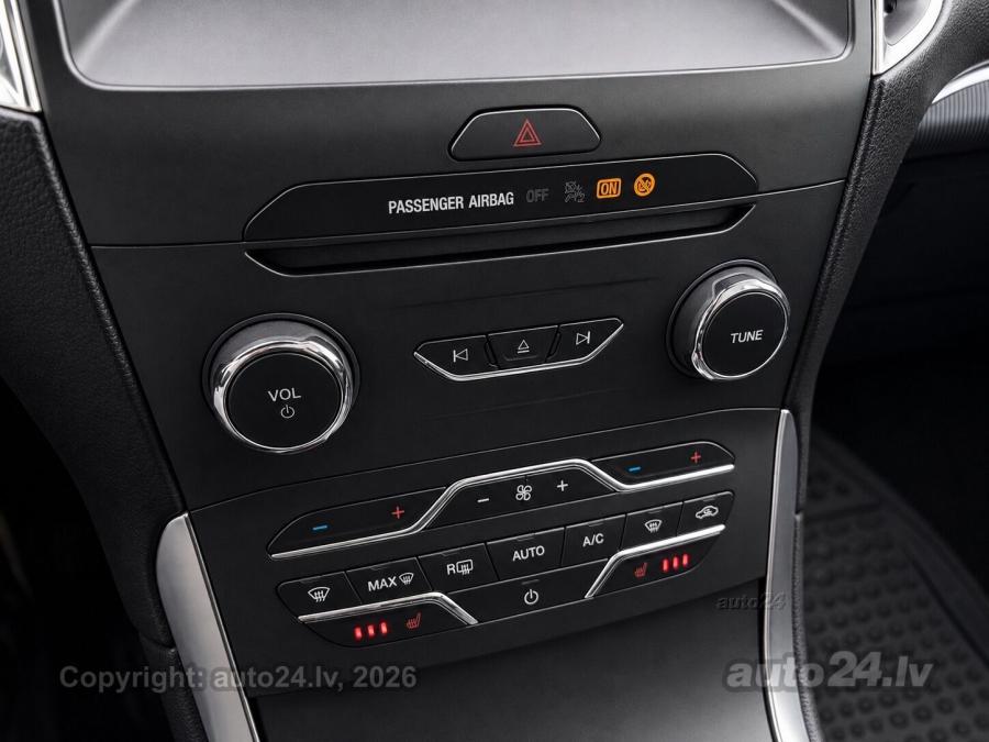 Pelēks Ford S-Max 2016 Pērnava, ar dzinēja tilpumu 2.00 L un nobraukumu 302 tūkst. km par 8990 €, foto 15 vietnē AUTOMOTO.COM.LV