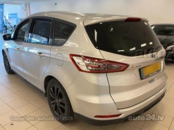 Pelēks Ford S-Max 2016 Tallina, ar dzinēja tilpumu 2.00 L un nobraukumu 210 tūkst. km par 9900 €, foto 5 vietnē AUTOMOTO.COM.LV