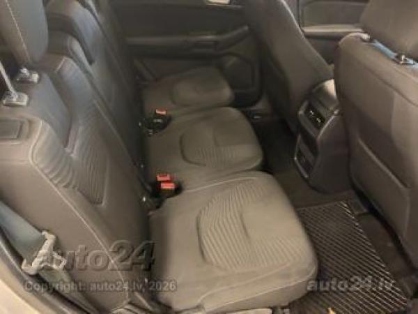 Pelēks Ford S-Max 2016 Tallina, ar dzinēja tilpumu 2.00 L un nobraukumu 210 tūkst. km par 9900 €, foto 9 vietnē AUTOMOTO.COM.LV