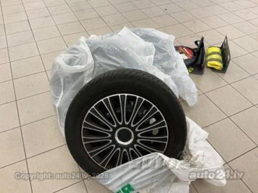 Серый Форд С-Макс 2016 в Таллин, объемом двигателя 2.00 л и пробегом 210 тыс. км за 9900 €, фото 16 на AUTOMOTO.COM.LV