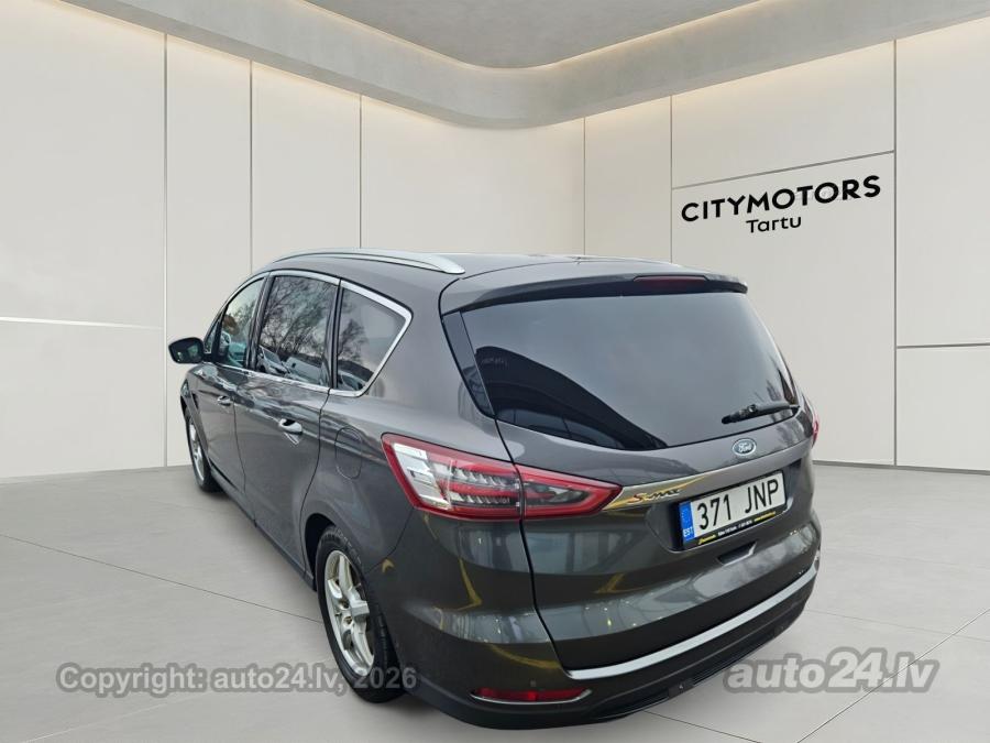 Grey Ford S-Max 2016 in Tallinn, with an engine capacity of 2.00 L and mileage of 272 thousand km for 6990 €, photo 5 on AUTOMOTO.COM.LV