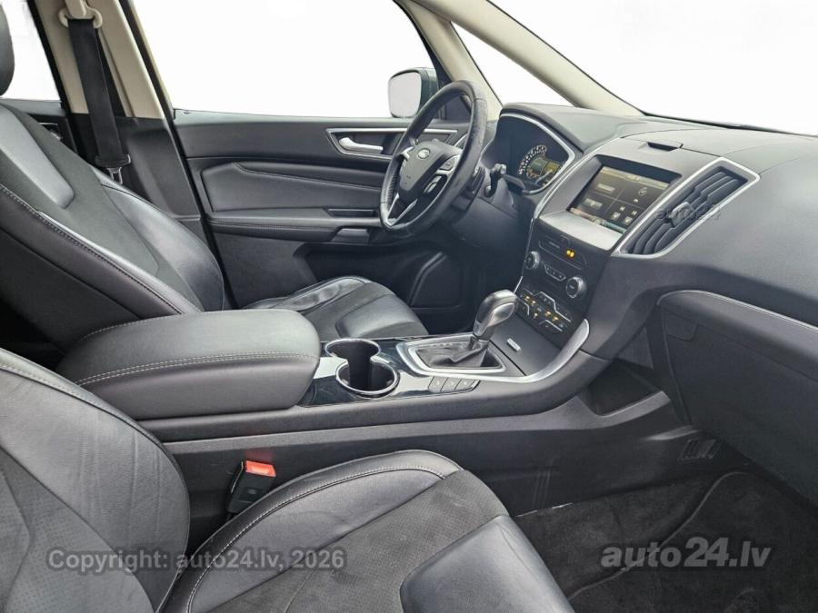 Grey Ford S-Max 2016 in Tallinn, with an engine capacity of 2.00 L and mileage of 272 thousand km for 6990 €, photo 10 on AUTOMOTO.COM.LV