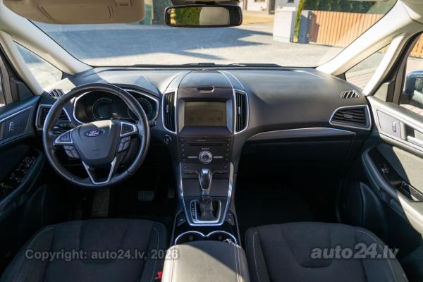 Grey Ford S-Max 2017 in Tallinn, with an engine capacity of 2.00 L and mileage of 118 thousand km for 14950 €, photo 8 on AUTOMOTO.COM.LV