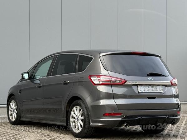Grey Ford S-Max 2017 in Tallinn, with an engine capacity of 2.00 L and mileage of 261 thousand km for 9900 €, photo 4 on AUTOMOTO.COM.LV