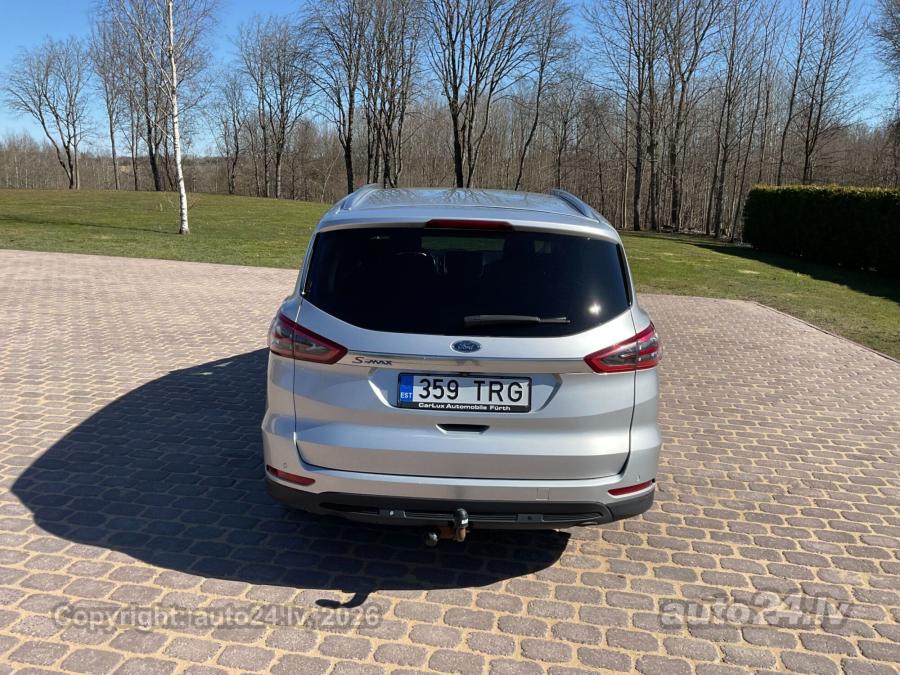 Grey Ford S-Max 2017 in Tallinn, with an engine capacity of 2.00 L and mileage of 227 thousand km for 11500 €, photo 5 on AUTOMOTO.COM.LV