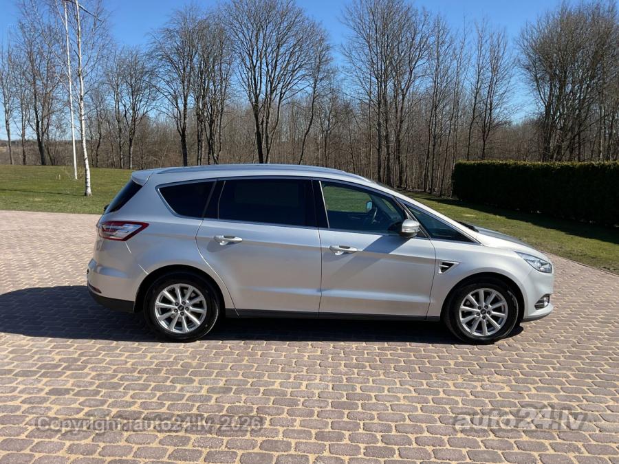 Grey Ford S-Max 2017 in Tallinn, with an engine capacity of 2.00 L and mileage of 227 thousand km for 11500 €, photo 7 on AUTOMOTO.COM.LV
