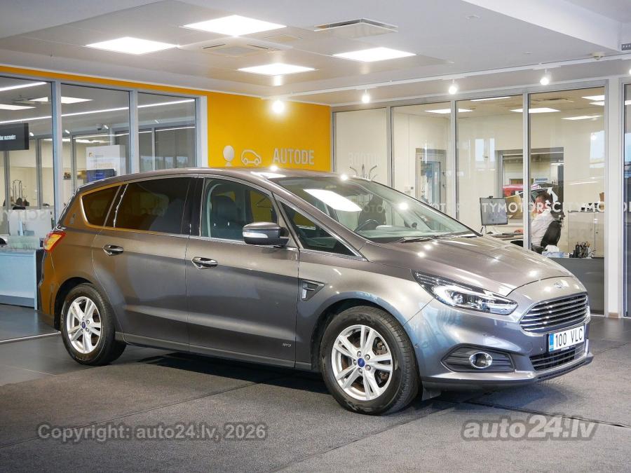 Grey Ford S-Max 2017 in Tallinn, with an engine capacity of 2.00 L and mileage of 206 thousand km for 10990 €, photo 1 on AUTOMOTO.COM.LV