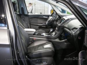 Grey Ford S-Max 2017 in Tallinn, with an engine capacity of 2.00 L and mileage of 206 thousand km for 10990 €, photo 9 on AUTOMOTO.COM.LV