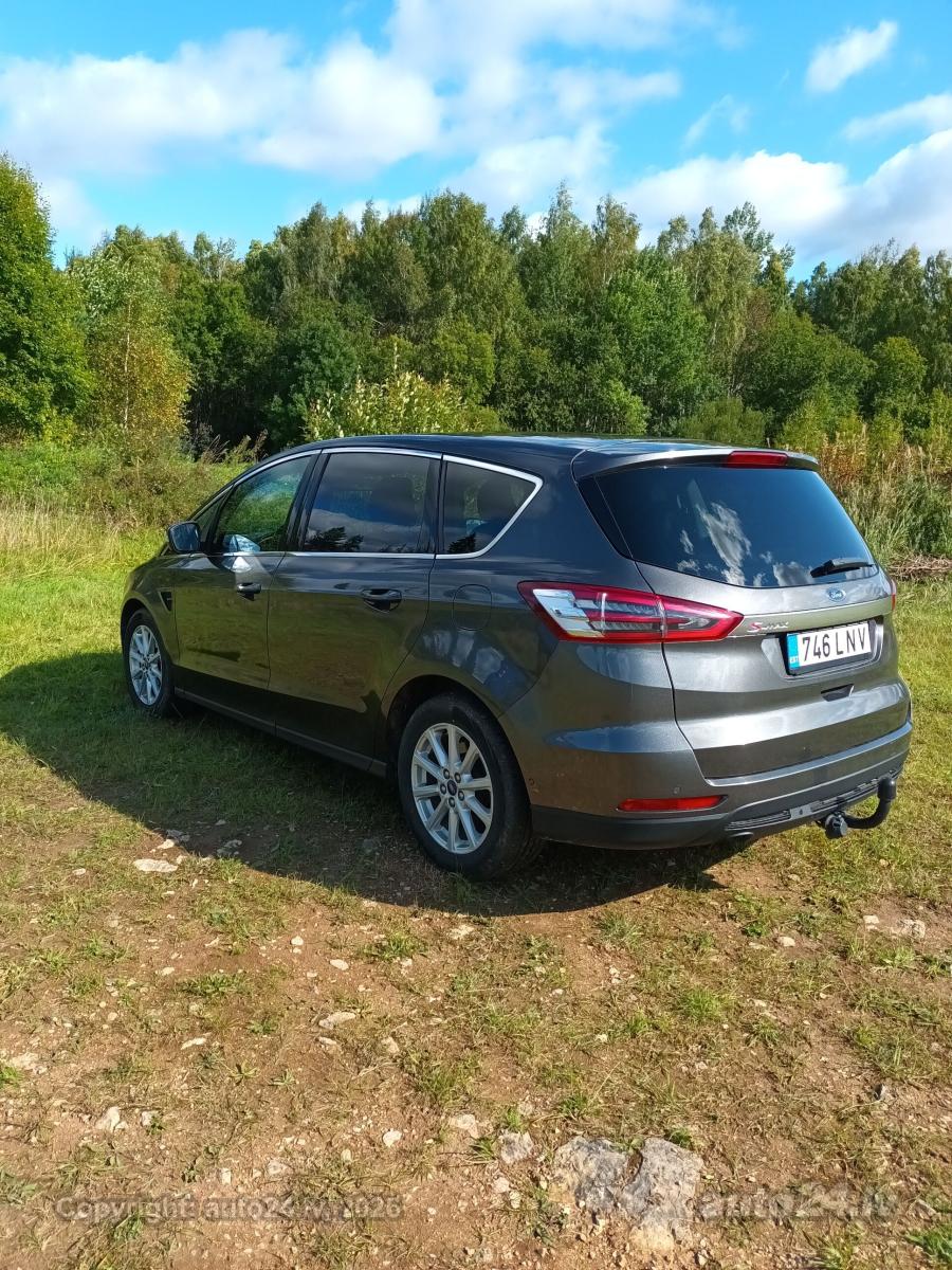 Grey Ford S-Max 2017 in Rakvere, with an engine capacity of 2.00 L and mileage of 196 thousand km for 13100 €, photo 1 on AUTOMOTO.COM.LV