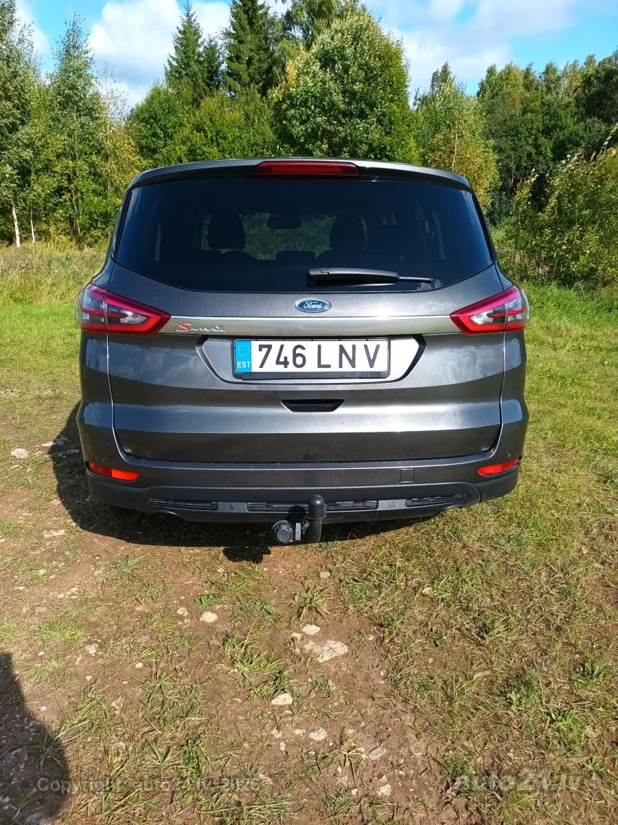 Grey Ford S-Max 2017 in Rakvere, with an engine capacity of 2.00 L and mileage of 196 thousand km for 13100 €, photo 4 on AUTOMOTO.COM.LV