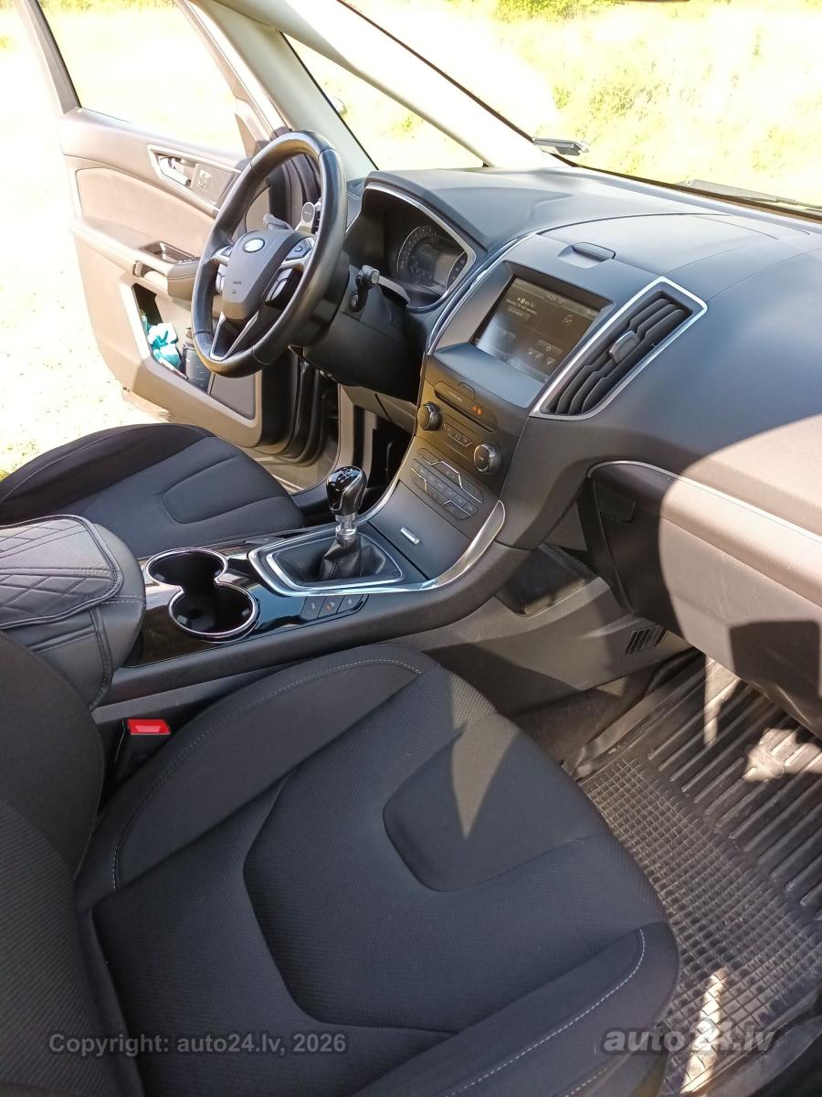 Grey Ford S-Max 2017 in Rakvere, with an engine capacity of 2.00 L and mileage of 196 thousand km for 13100 €, photo 6 on AUTOMOTO.COM.LV