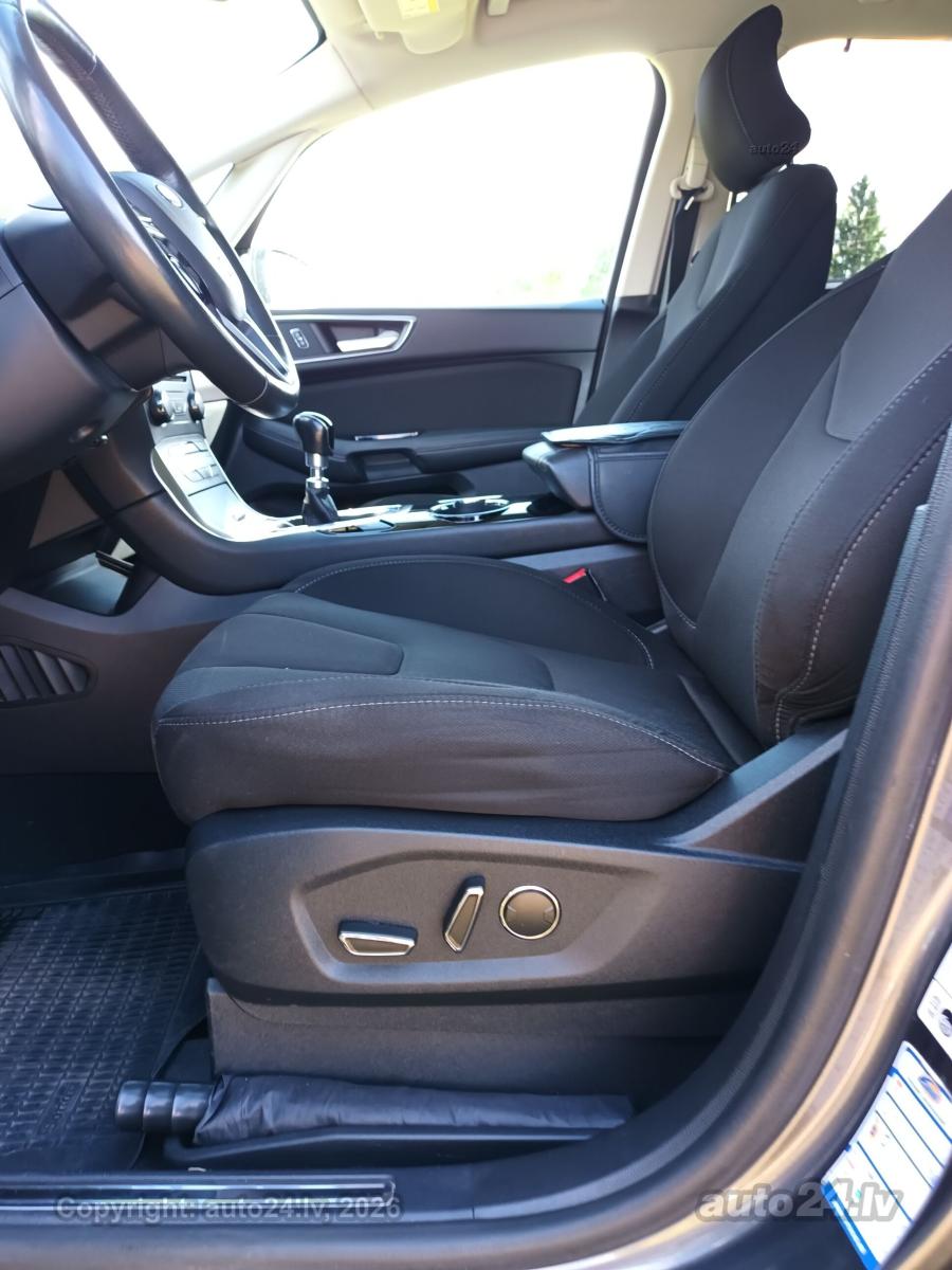 Grey Ford S-Max 2017 in Rakvere, with an engine capacity of 2.00 L and mileage of 196 thousand km for 13100 €, photo 9 on AUTOMOTO.COM.LV