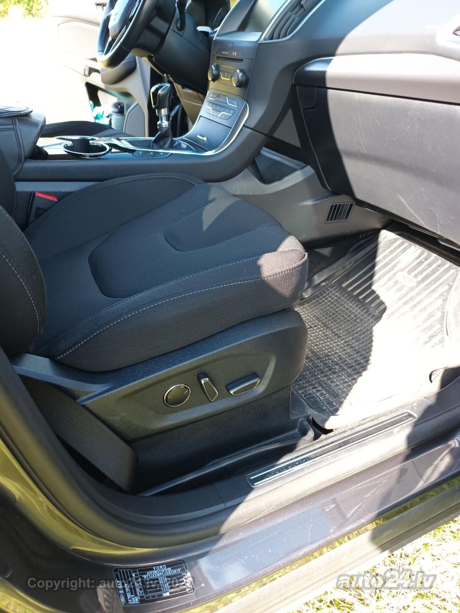 Grey Ford S-Max 2017 in Rakvere, with an engine capacity of 2.00 L and mileage of 196 thousand km for 13100 €, photo 14 on AUTOMOTO.COM.LV