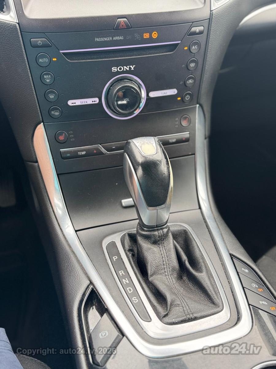 Grey Ford S-Max 2017 in Tallinn, with an engine capacity of 2.00 L and mileage of 434 thousand km for 6789 €, photo 19 on AUTOMOTO.COM.LV