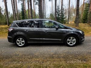 Pelēks Ford S-Max 2018 Pērnava, ar dzinēja tilpumu 2.00 L un nobraukumu 152 tūkst. km par 12999 €, foto 7 vietnē AUTOMOTO.COM.LV