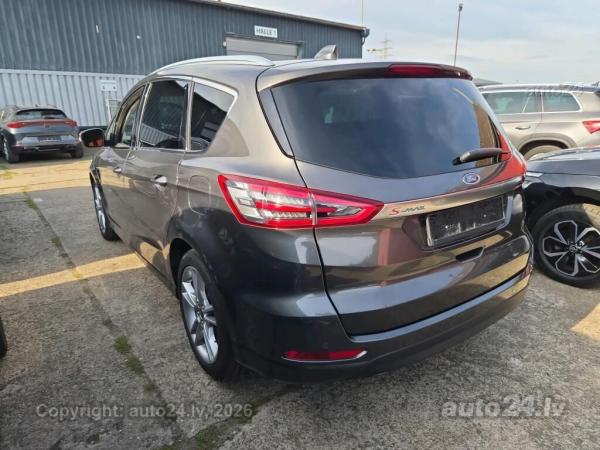 Pelēks Ford S-Max 2022 Tallina, ar dzinēja tilpumu 2.00 L un nobraukumu 175 tūkst. km par 16490 €, foto 3 vietnē AUTOMOTO.COM.LV