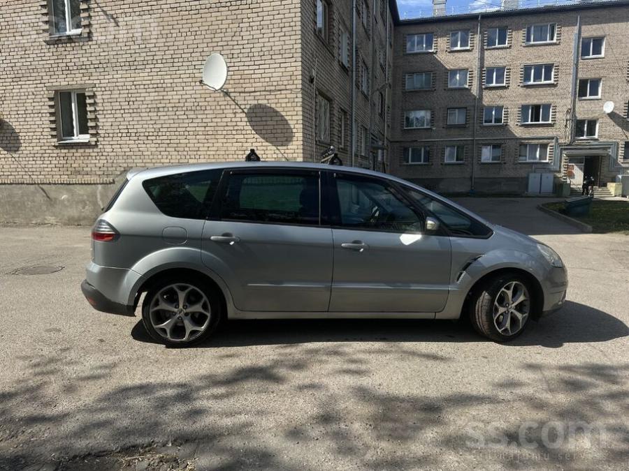 Ford S-Max 2006 Daugavpils, ar dzinēja tilpumu 1.80 L un nobraukumu 276 tūkst. km par 3400 €, foto 5 vietnē AUTOMOTO.COM.LV
