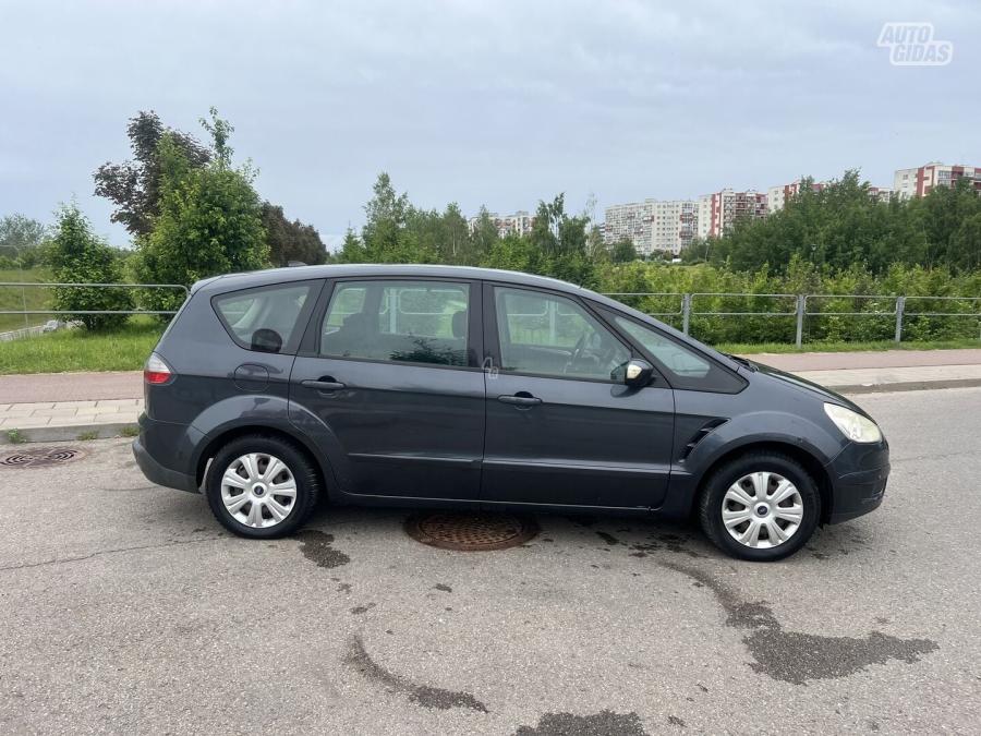 Ford S-Max 2006 in Vilnius, with an engine capacity of 1.90 L and mileage of 355 thousand km for 1400 €, photo 5 on AUTOMOTO.COM.LV