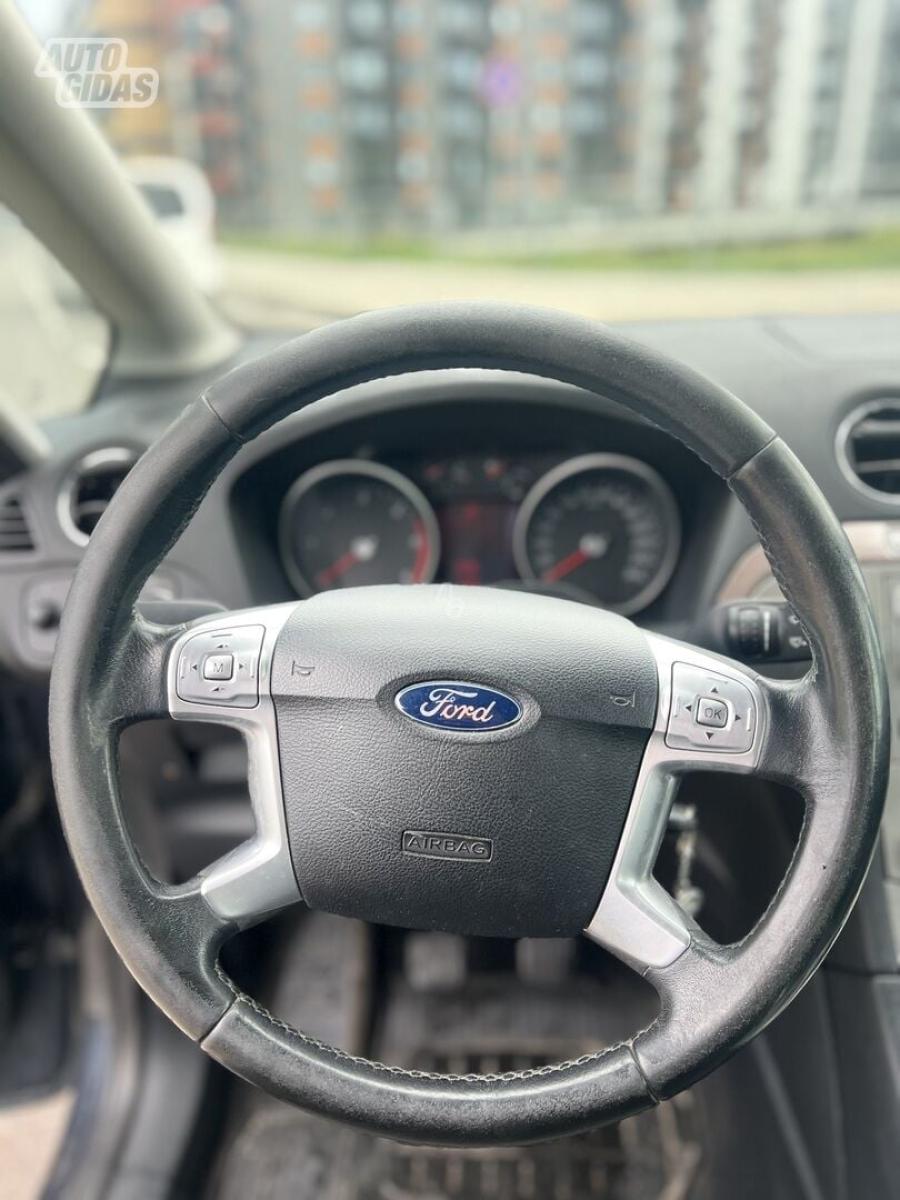 Ford S-Max 2006 in Vilnius, with an engine capacity of 1.90 L and mileage of 355 thousand km for 1400 €, photo 13 on AUTOMOTO.COM.LV