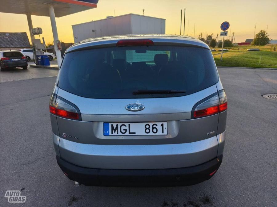 Ford S-Max 2006 Tauragė, ar dzinēja tilpumu 1.80 L un nobraukumu 345 tūkst. km par 1700 €, foto 4 vietnē AUTOMOTO.COM.LV