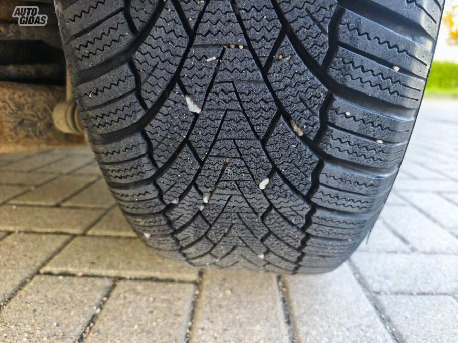 Ford S-Max 2006 Tauragė, ar dzinēja tilpumu 1.80 L un nobraukumu 345 tūkst. km par 1700 €, foto 10 vietnē AUTOMOTO.COM.LV